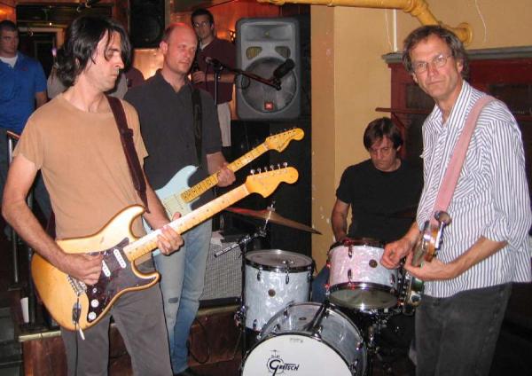 Creston Electric Instruments | GUITARS